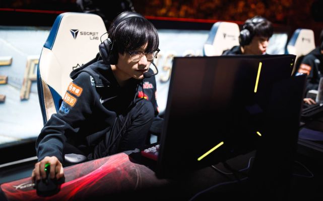 高天亮喜提FMVP，PDD已培养出两位最强打野_腾讯新闻