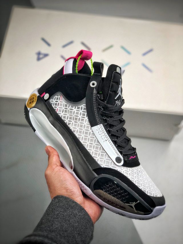 又一款农历新年主题配色！Air Jordan 34“中国年”开箱测评_腾讯新闻