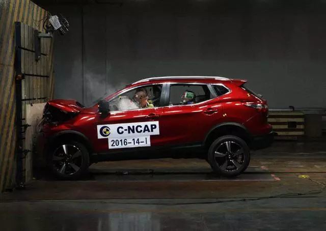 不吹不黑：中汽研C-NCAP和中保研C-IASI谁更靠谱？_腾讯新闻