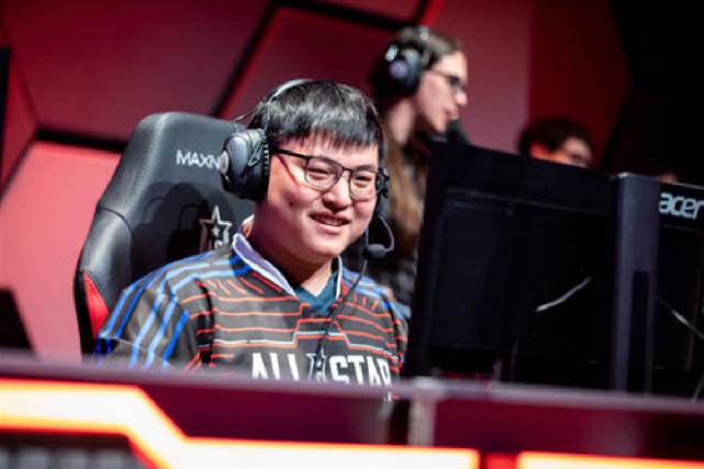 RNG为什么没进S10？Pawn连麦乌兹：没进S赛，是因为没有你吗？_腾讯新闻