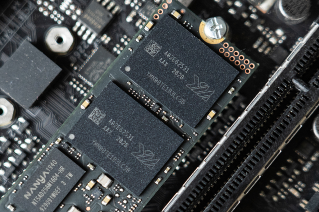 国产骄傲：致钛PC005 Active 1TB SSD评测_腾讯新闻