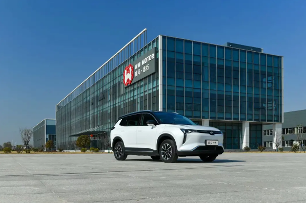 威马第三款智能纯电SUV W6正式量产，L4级自动驾驶来了？_腾讯新闻