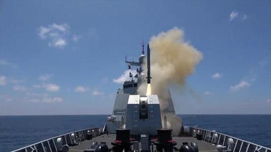 052D型：在全球6000吨级驱护舰中，综合战力处于绝对领先水平_腾讯新闻