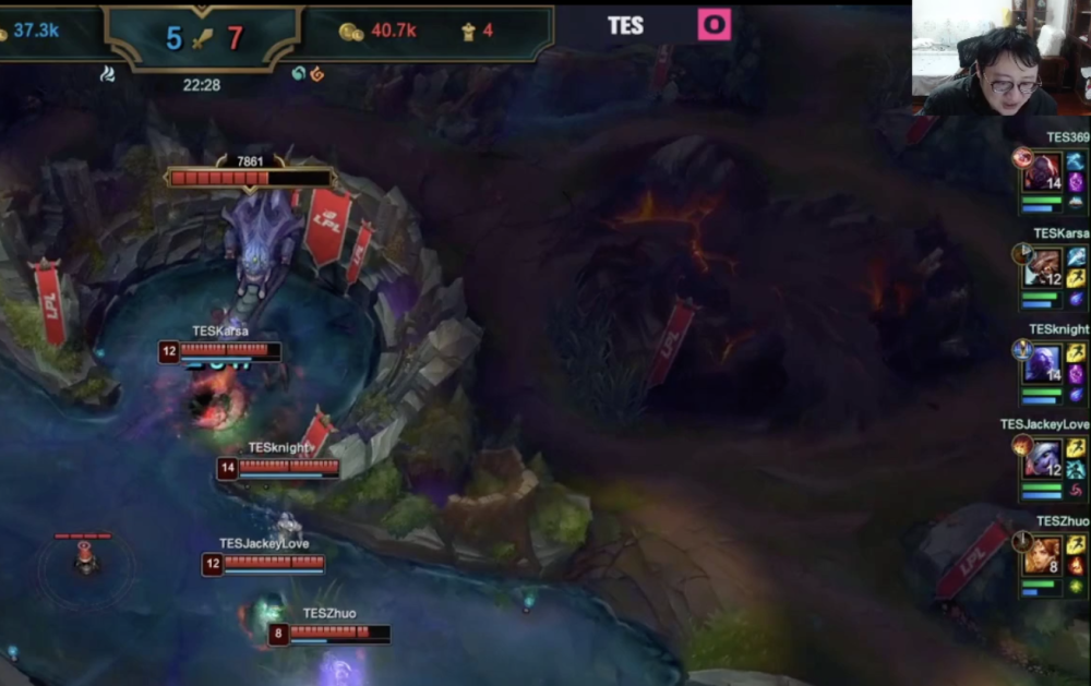 解说Joker：RNG今年确实很猛，但这个队伍的上限不高！_腾讯新闻