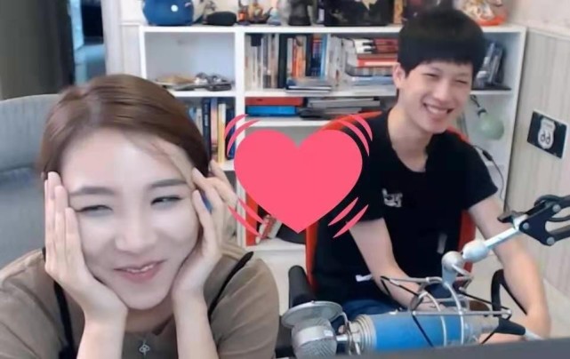 女流分享与YJJ甜蜜细节，粉丝表示百万暴击，太甜了！_腾讯新闻