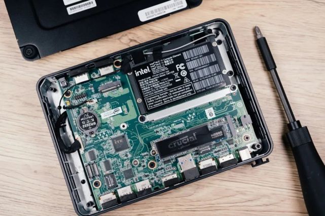 英特尔NUC 11 Compute Element评测：用简约设计 完成了复杂任务_腾讯新闻