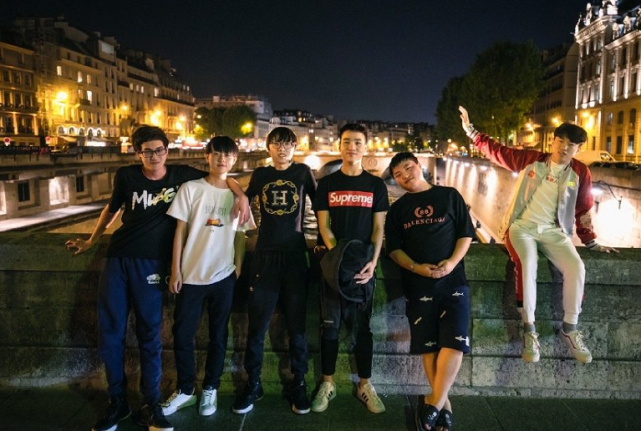 Uzi确认不去观赛RNG，奥咪咪怒斥网友：不看Ming比赛就等于绝交？_腾讯新闻