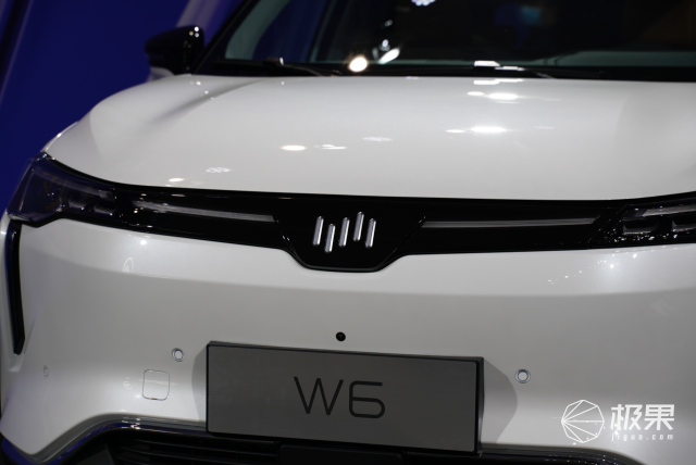 威马W6正式发布！标配L4级“无人自主泊车系统”，售价16.98万元起_腾讯新闻
