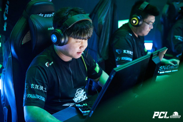 4AM拿下PCL周冠军后，小海确定轮换下场，SMG堡垒疑似找到新队伍_腾讯新闻