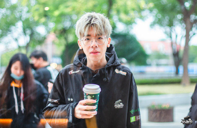 4AM拿下PCL周冠军后，小海确定轮换下场，SMG堡垒疑似找到新队伍_腾讯新闻