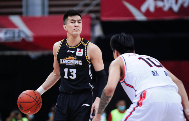 CBA总决赛-广东2-1辽宁收获第11冠 胡明轩首夺FMVP_腾讯新闻