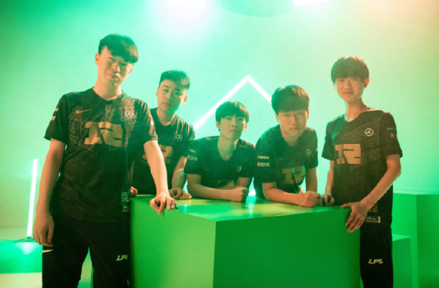 RNG比DK更具压制力？PSG经理谈训练赛与两大战队交手感受_腾讯新闻