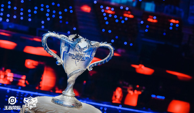 kpl：教练比选手更重要，WB与hero久竞就是证明，AG也有先例！_腾讯新闻