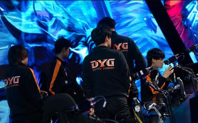 kpl：从八强到总决赛，哪支队伍的出局最可惜？QG终究是意难平！_腾讯新闻