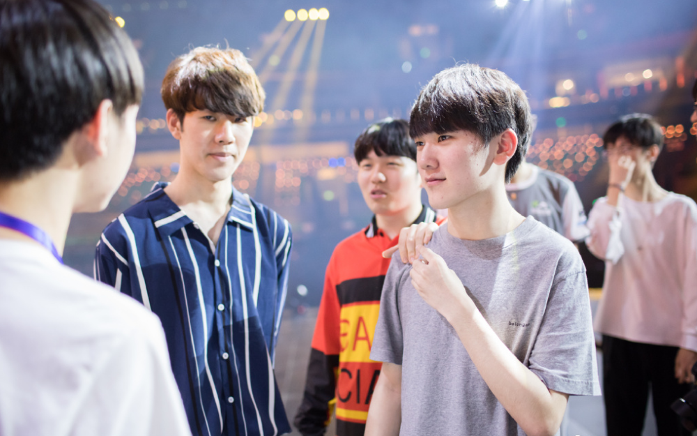 IG公布大名单前！PDD腿哥发声 Rookie面临艰难抉择_腾讯新闻