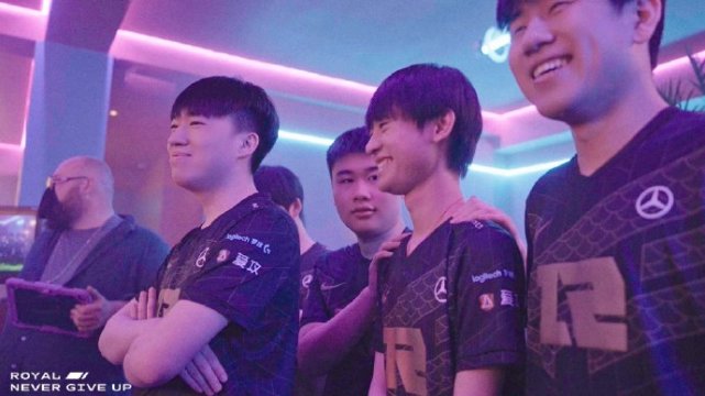 Tabe：MSI夺冠没有春决后开心 我只是在屏幕前鼓掌庆祝_腾讯新闻