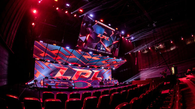 英文流解说预测LPL赛区S11代表队，米勒的夏季赛战力评级出炉，RNG唯一S加队伍_腾讯新闻