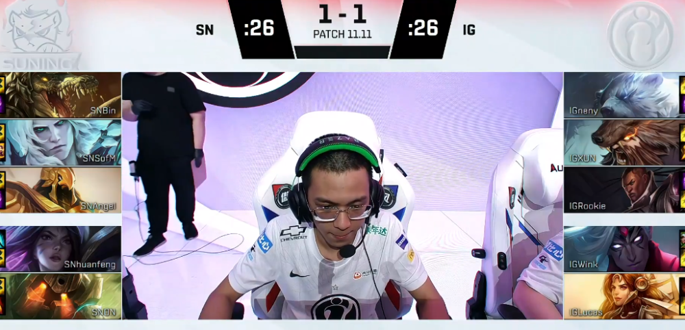 IG轻取SN！Theshy或转型？教练对Neny的点评惹众议_腾讯新闻