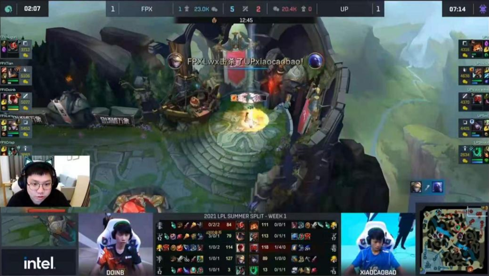 Smlz回归依旧勇猛！虎牙派出AJ解说比赛，却在直播间亲吻布偶猫？_腾讯新闻