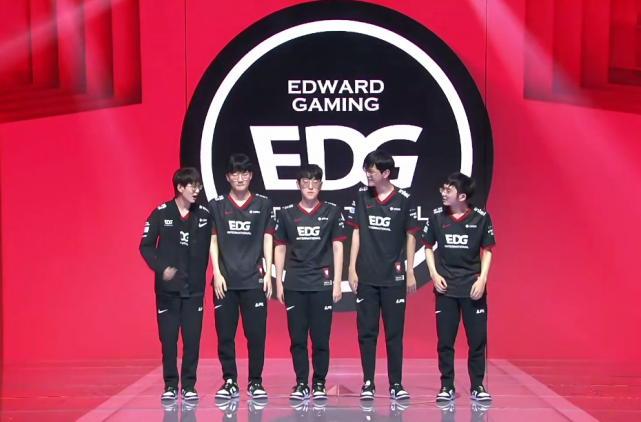 EDG2-0击败iG：neny超神猴子难救主，肉鸡表现不佳！_腾讯新闻