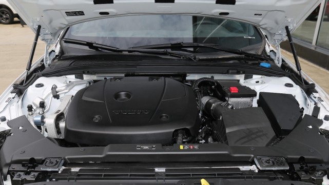 能否叫板奥迪A4L？换装48V轻混的沃尔沃S60更值得买吗_腾讯新闻