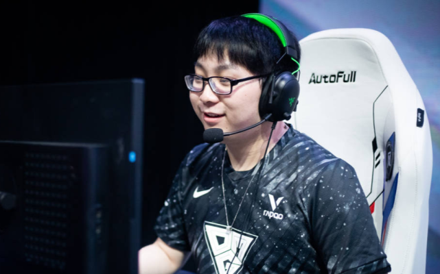 黑暗之力回归！OMG掀翻RNG 姿态：Creme阿卡丽太猛了_腾讯新闻