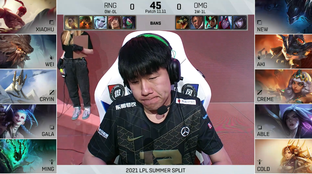 黑暗之力回归！OMG掀翻RNG 姿态：Creme阿卡丽太猛了_腾讯新闻