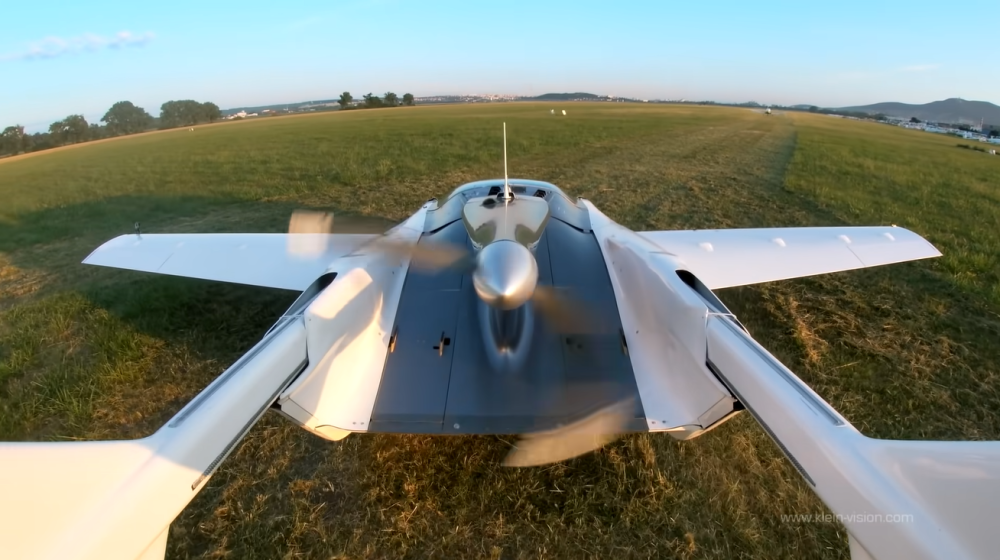 汽车上天了：AirCar 飞行车完成测试，最高时速 170 公里_腾讯新闻