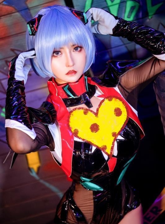 KPL琪琪cos照惊艳，古阿扎cos照妩媚，却在斗罗大陆面前现出原形？_腾讯新闻