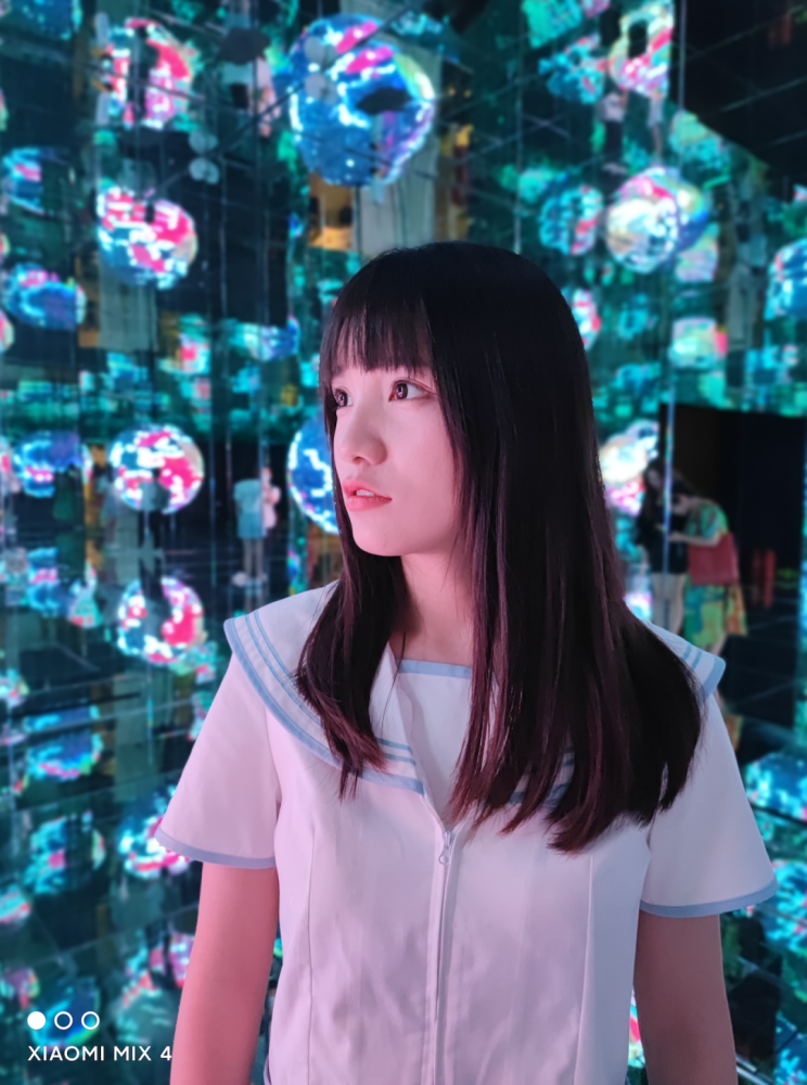 小米MIX4上手体验：最真全面屏手机！摄像头终于被“隐形”了_腾讯新闻