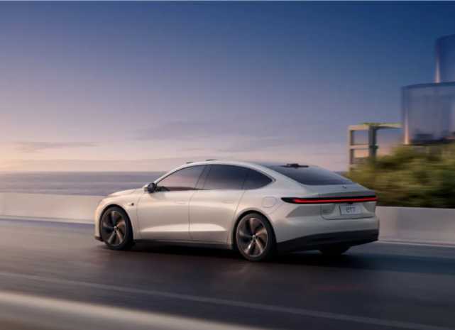 蔚来将于明年交付 ET7 在内的三款 NT2.0 技术平台新车型_腾讯新闻