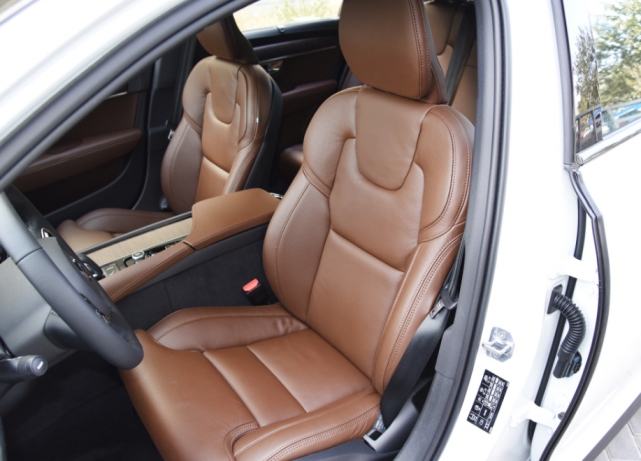 新款沃尔沃V90CC上市，起售44.79万元，车叔为何不推荐买？_腾讯新闻