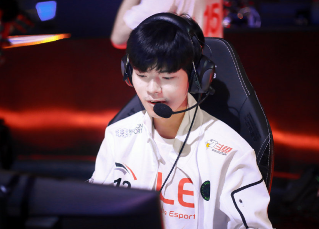 LCK第四支晋级S11的队伍诞生，Meiko笑了，小花生却哭了_腾讯新闻