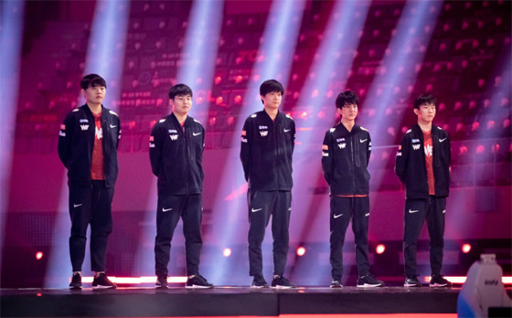 外国网友热议RNG击败WE晋级S11：想赢就别让小虎玩卢锡安_腾讯新闻