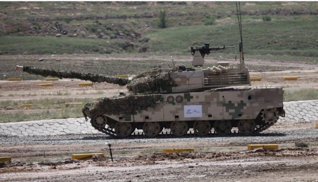 外贸坦克迎来春天：VT4和VT5坦克成功出口，中国坦克摆脱廉价影子_腾讯新闻