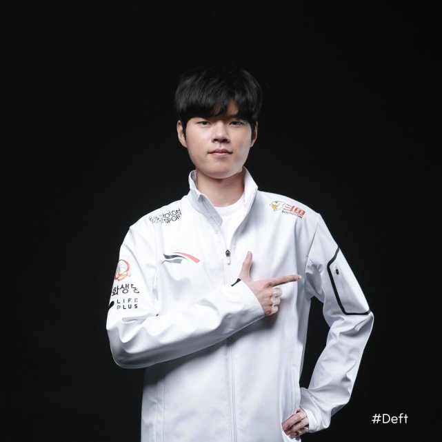 LCK票选历届AD排行：Bang力压Uzi登顶！JKL仅第五_腾讯新闻