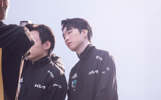 DK大名单公布，Ghost再次向RNG宣战，两位LPL主力ADC被点名_腾讯新闻