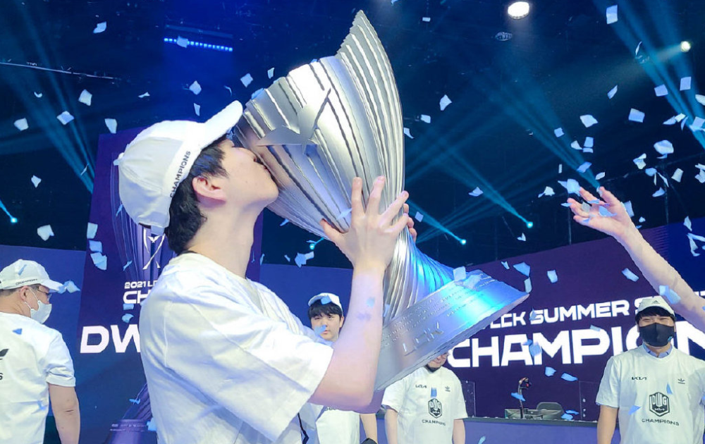 DK大名单公布，Ghost再次向RNG宣战，两位LPL主力ADC被点名_腾讯新闻