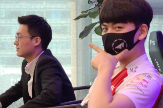 小吕布：DK、EDG、FPX，我们T1可以击败他们所有人_腾讯新闻