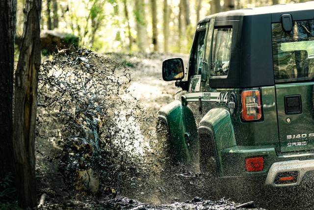 北京BJ40：4个版本各有不同，你适合哪一款_腾讯新闻