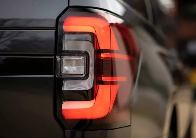 这才是SUV！搭载3.5T＋10AT，2022款福特征服者来了！_腾讯新闻