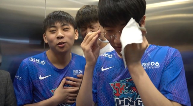 S11“训练赛情报”大公开！LNG表现不如HLE，日本战队实力很强_腾讯新闻