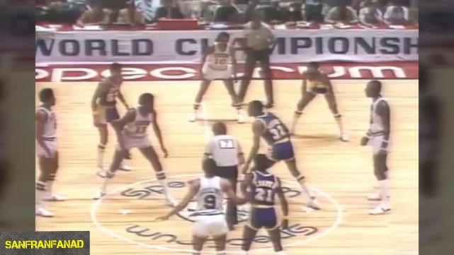 NBA75周年75大时刻！这些瞬间你还记得吗？它们记录历史值得铭记_腾讯新闻