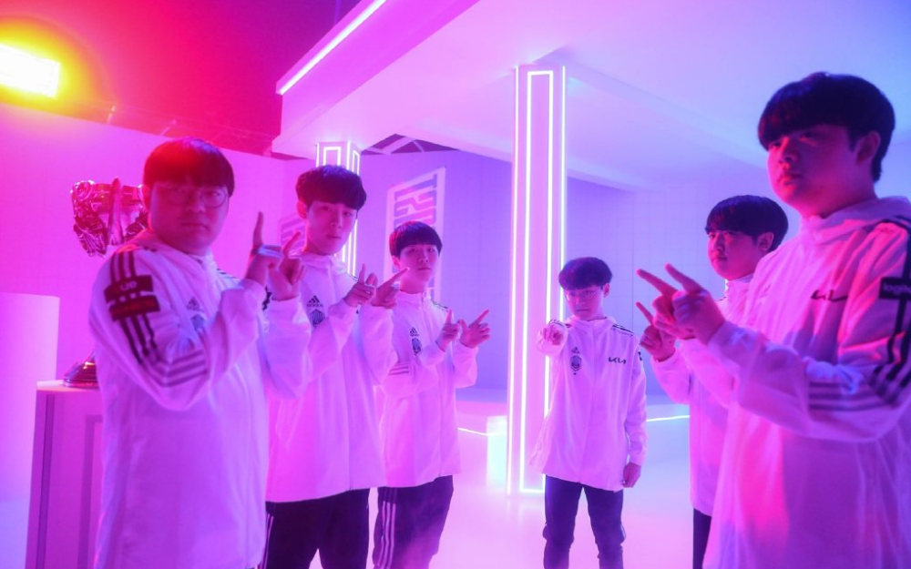 DK半决赛再战T1，MAD辅助力挺EDG，Ghost斩获新外号_腾讯新闻