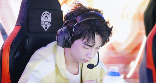 XYG两连胜领跑KPL红榜，武汉ES无人可挡，AG超玩会再次入选黑榜！_腾讯新闻