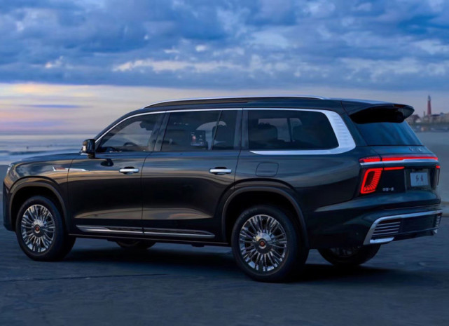 红旗LS7发布，车长5米7，搭载V8引擎，国产SUV真正的“天花板”_腾讯新闻