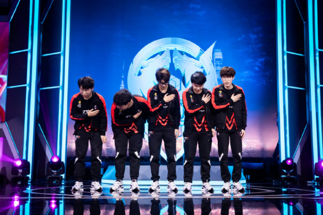 kpl：RNGM与EDGM上演双雄争霸，进一步是希望，退一步是出局！_腾讯新闻