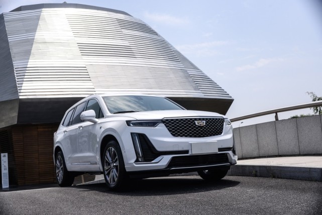 豪车界的“价格屠夫”，配2.0T＋9AT，6/7座随便选，比Q7便宜30万_腾讯新闻