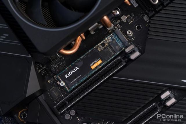 铠侠 EXCERIA G2 1TB SSD评测：RC10继承者，大厂“真香”SSD的续作？_腾讯新闻
