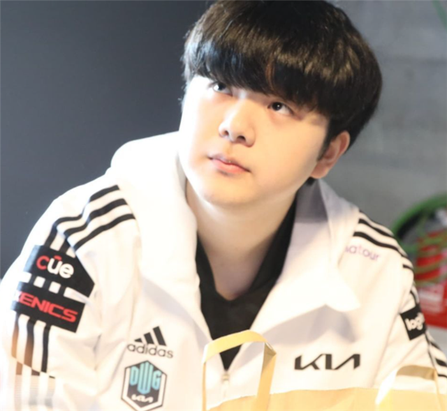 LCK转会期扯出S11的料，T1队员比赛拉胯，输掉后提出加入对手_腾讯新闻